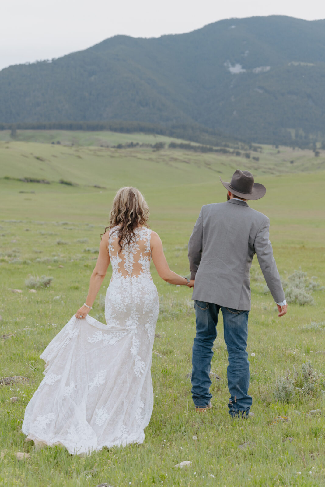 Best Sheridan, Wyoming Wedding Venues - foxtailsweddings.com