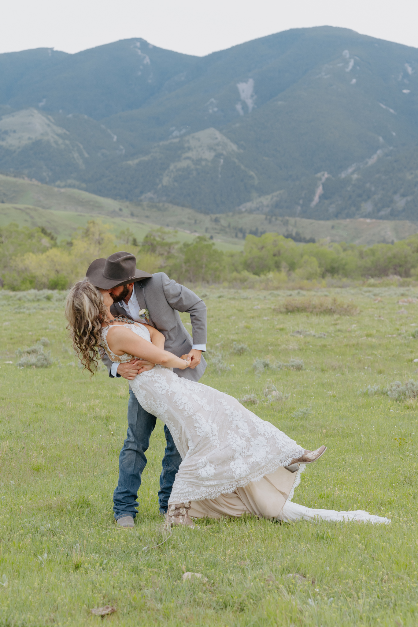 Best Sheridan, Wyoming Wedding Venues - foxtailsweddings.com